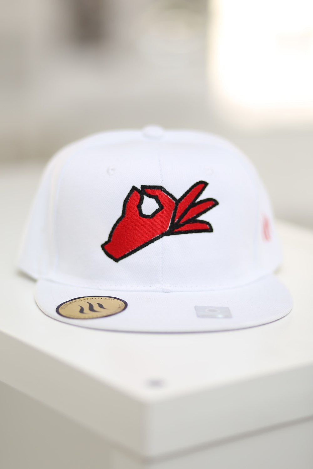 The Yo! fitted cap, white – Burning Sands™